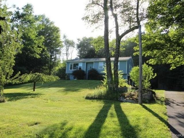 545 Stump Pond Rd, Livingston Manor, NY 12758