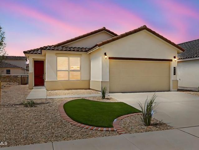 545 Paseo De La Reina St, El Paso, TX 79938