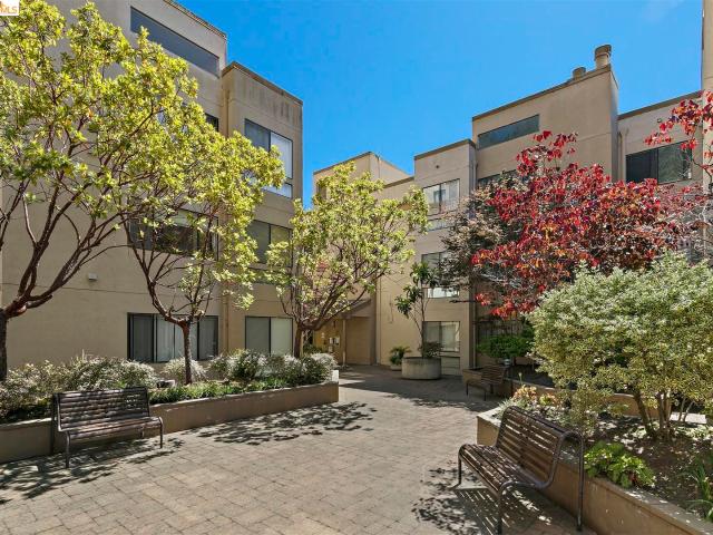 545 Pierce St, Unit 1306, Albany, CA 94706 | MLS #41129 | Compass