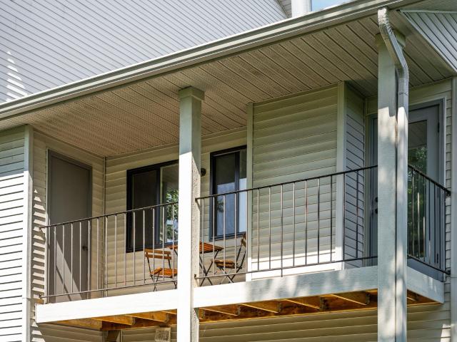 545 Riverine Drive