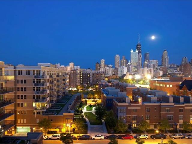 545 W Division St, Chicago, IL 60610