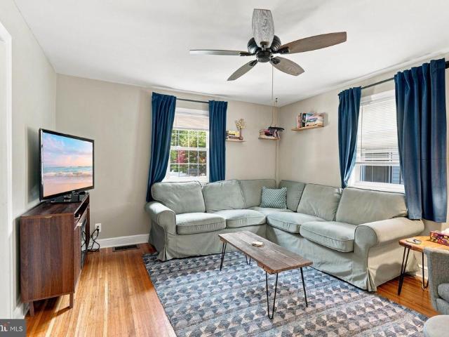 545 W Kings Highway
