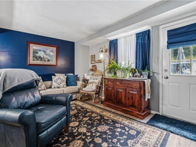 545 Winesap Ct