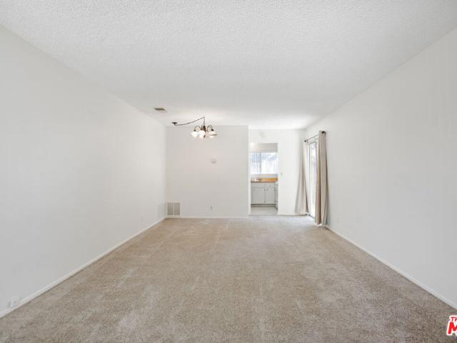 5464 Evelyn Drive