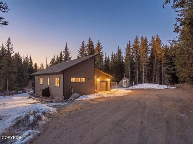 5465 Clearwater Dr, Homer, AK 99603