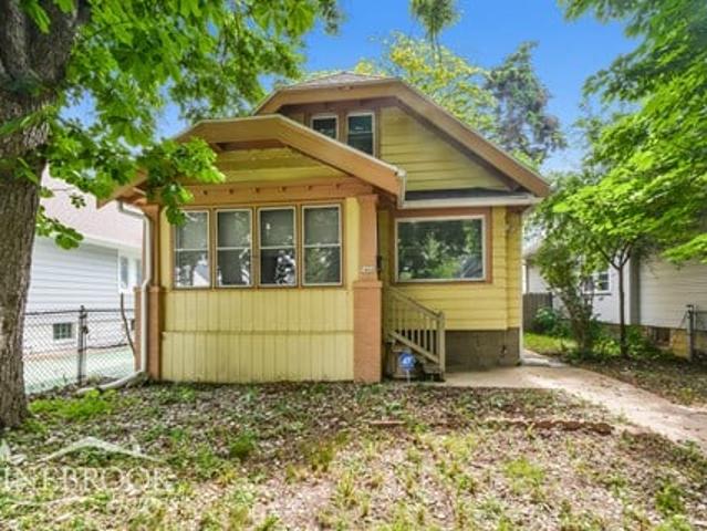 5466 N 40th St 3/1 1177 sqft