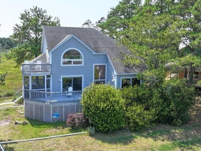5466 Amrien Dr, Chincoteague, VA 23336