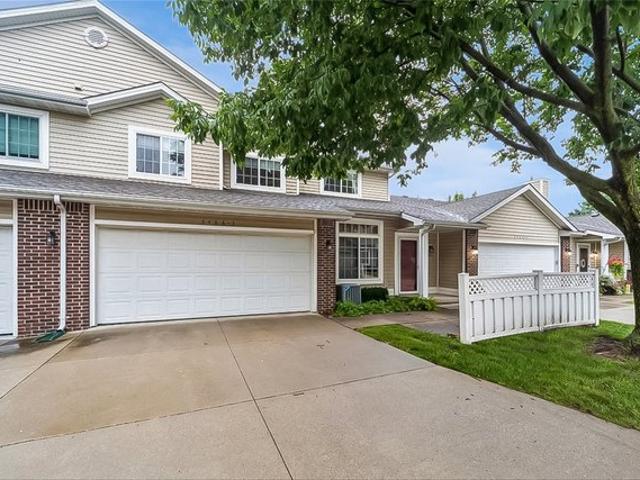 5466 Longview Ct Unit 3, Johnston, IA 50131