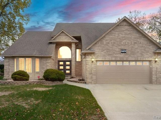 54678 Cabrillo Dr, Macomb Township, MI 48042