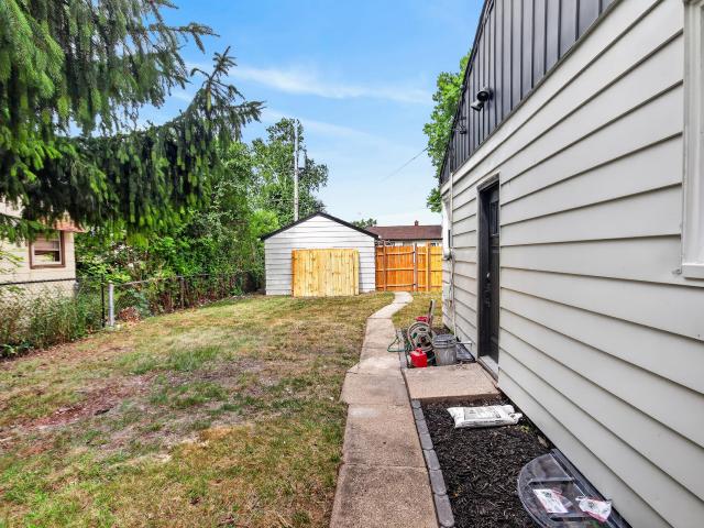 5469 N 58th St