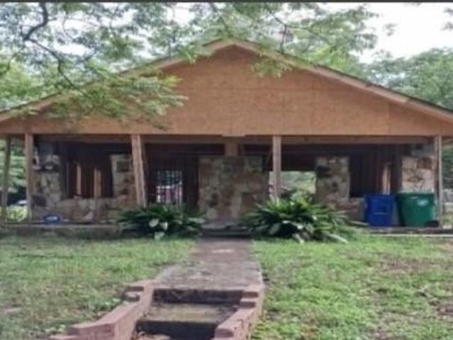 5461 Stillhouse Rd, Stone Mountain, GA 30083