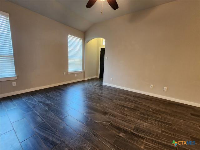 546 Creekside Forest