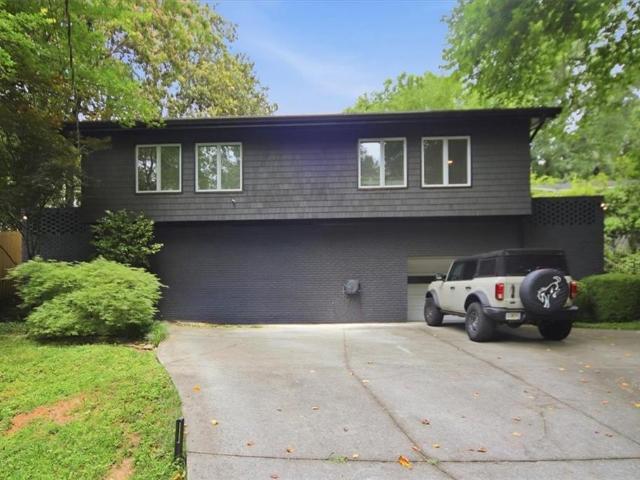 546 Allen Road NE B