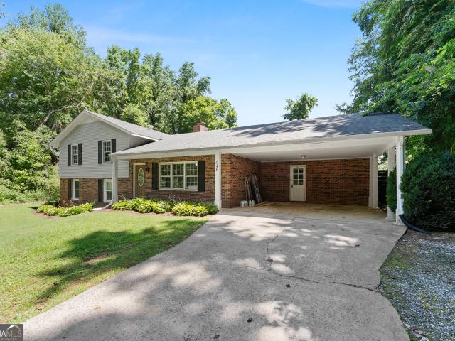 546 Barron Drive