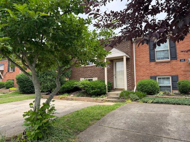 546 El Paseo Place