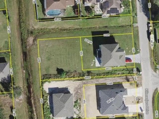 546 Kilimanjaro Dr, Kissimmee, FL 34758
