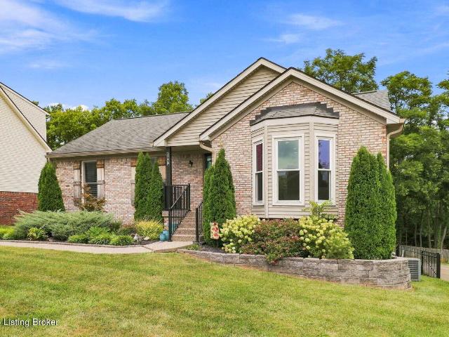 546 Hawthorne Ave
