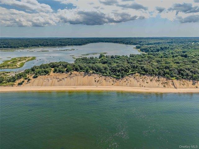 546 Long Beach Rd, Nissequogue, NY 11780