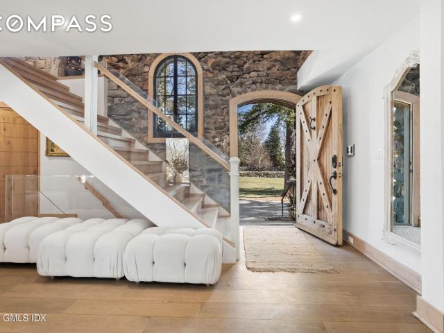 546 Lake Ave, Greenwich, CT