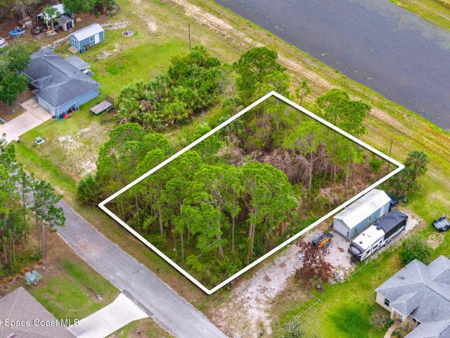546 Searle Ave SW, Palm Bay, FL 32908 | MLS #1074