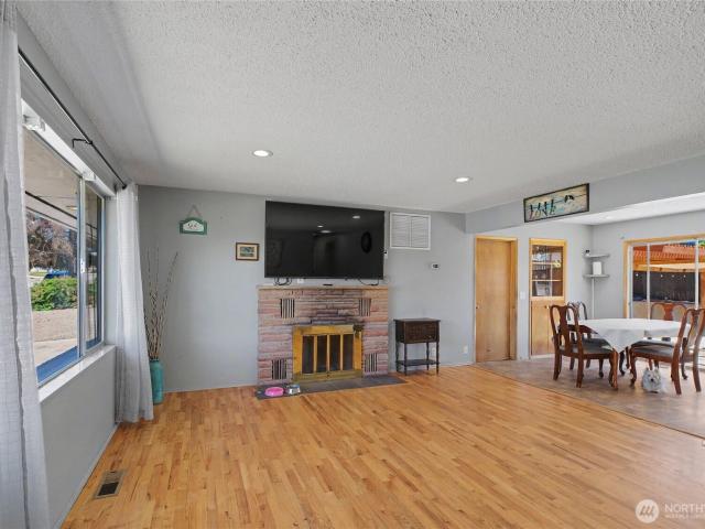 546 Rolfs Court