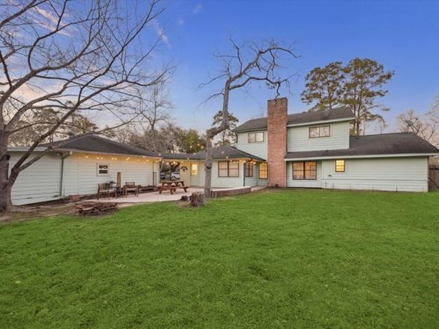 546 River Plantation Dr, Conroe, TX 77302