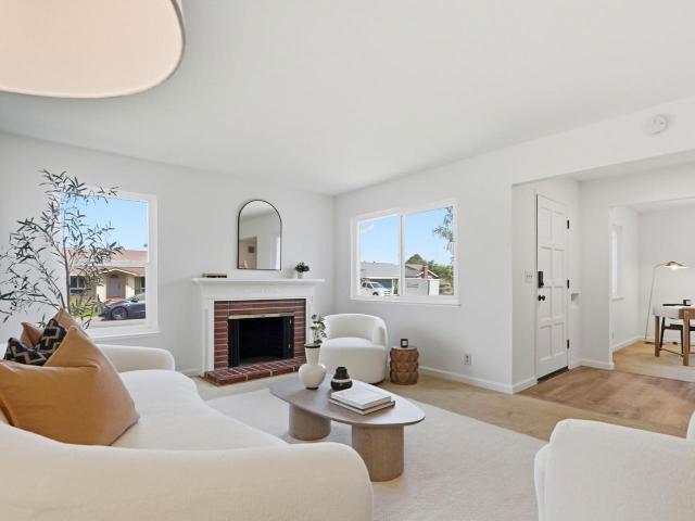 546 Woodstock Way