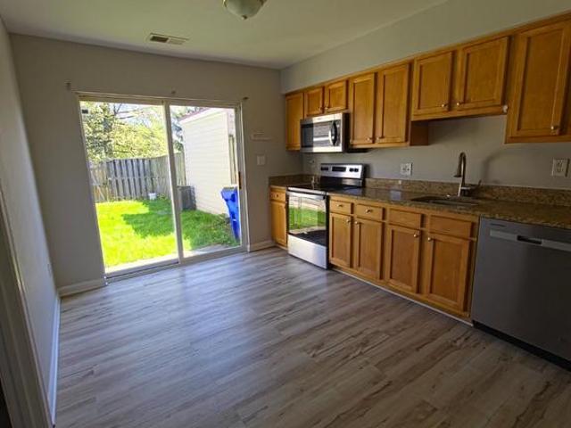 546 Wellington Court