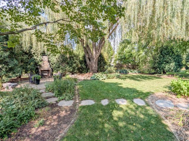 546 White Pine Way