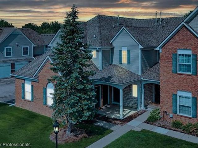54762 Monarch Dr, Shelby Township, MI 48316