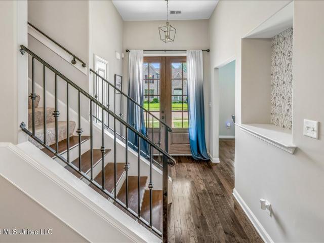 5476 Stonecrest Drive