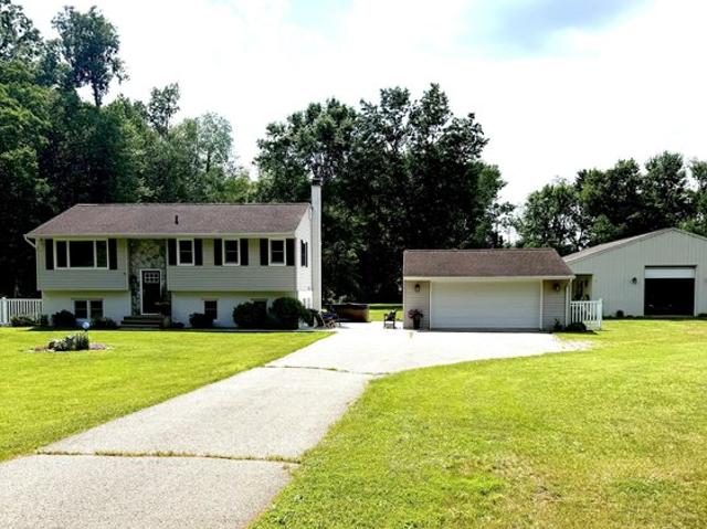 5478 S 31st St, Kalamazoo, MI 49048