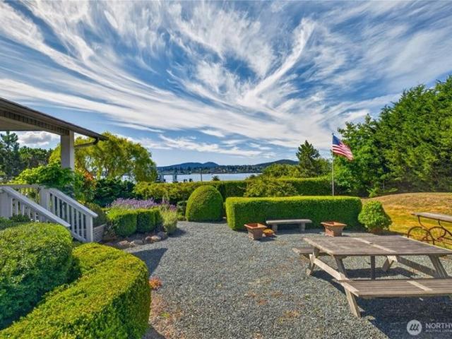 5478 S Shore Dr, Anacortes, WA 98221