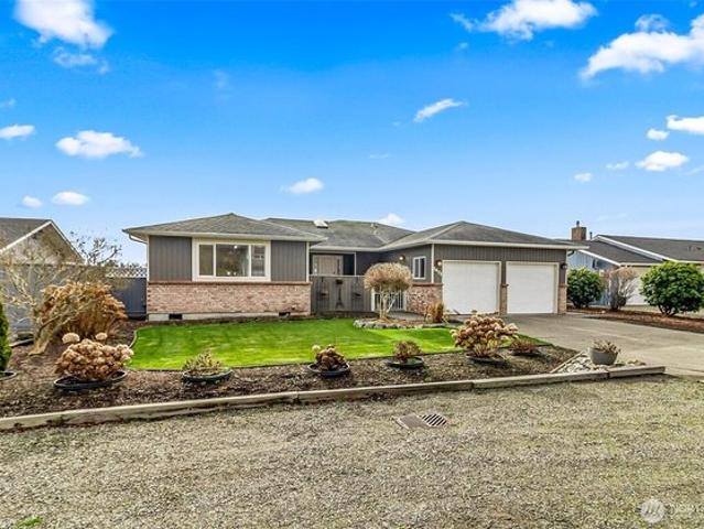 5479 Salish Rd, Blaine, WA 98230