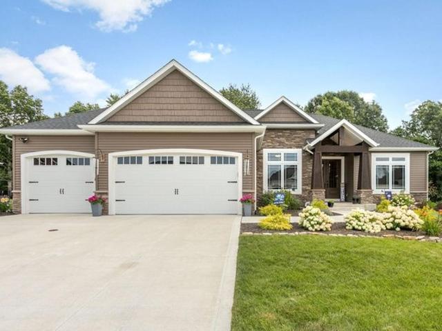 54706 Columbia Bay Dr, Osceola, IN 46561