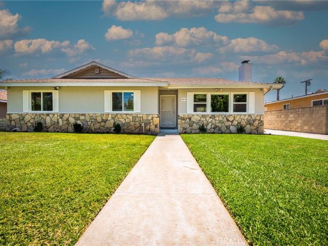 5470 Greenbrier Dr