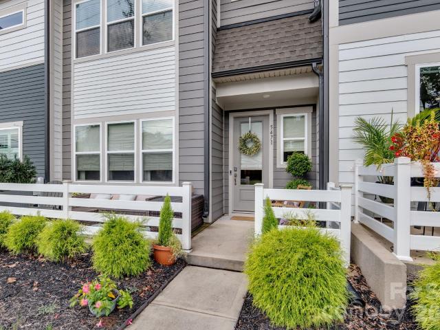5471 Comiskey Alley