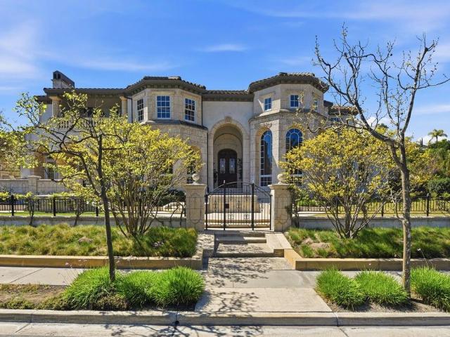 5471 Country Club Parkway
