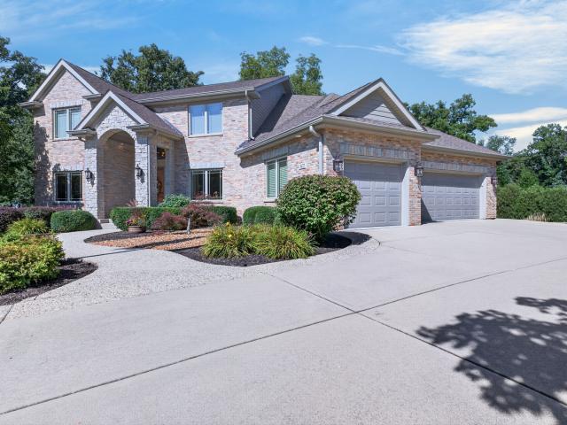 5472 Woodland Way