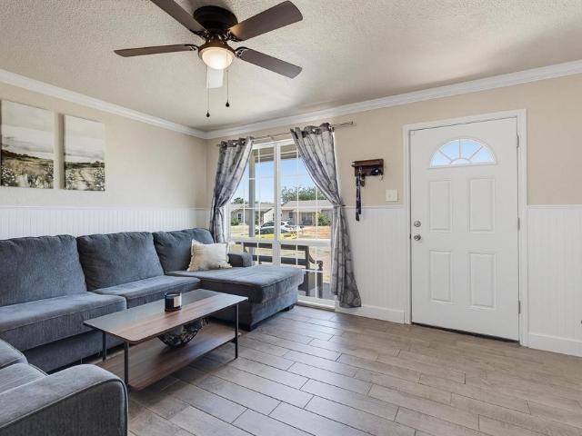 5473 Questa Drive