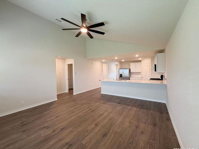 547 Avalon Banks