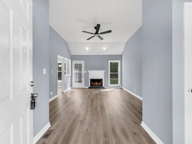 547 Donna Dr