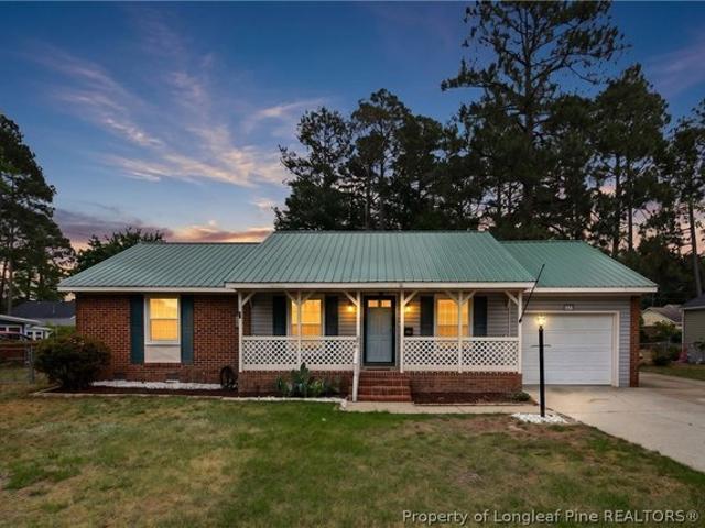 547 Farmview Dr, Fayetteville, NC 28311