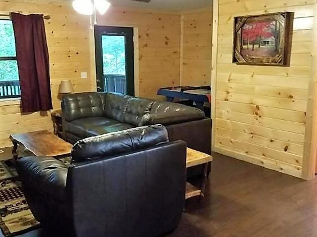 547 Hawks Trail
