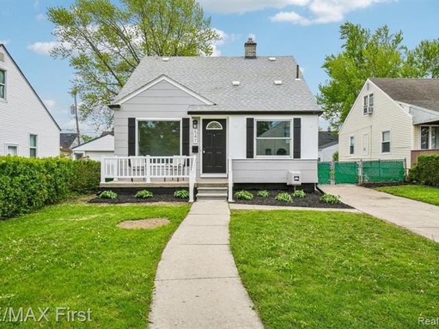 547 Leroy Ave, Clawson, MI 48017