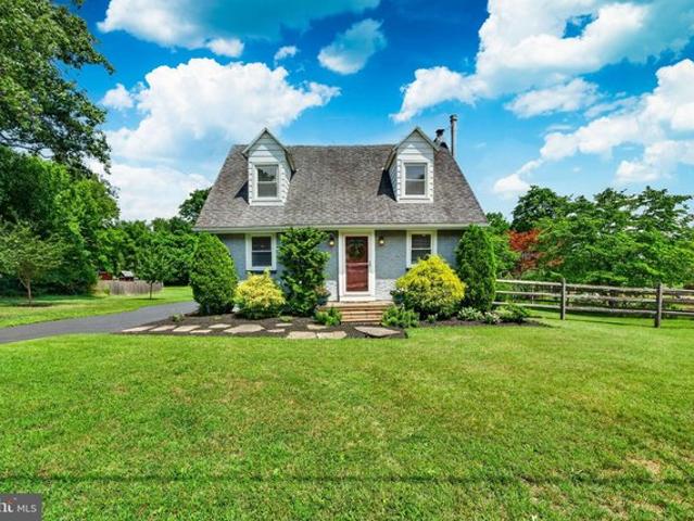547 Limerick Center Rd, Royersford, PA 19468