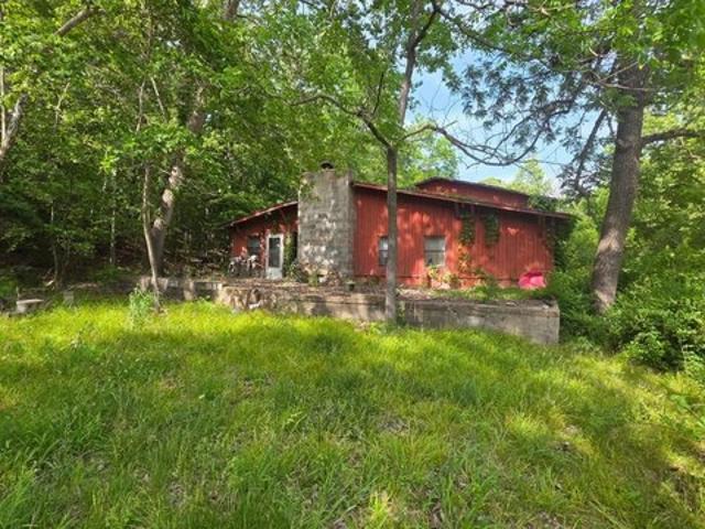 547 Marion County 3002, Yellville, AR 72687