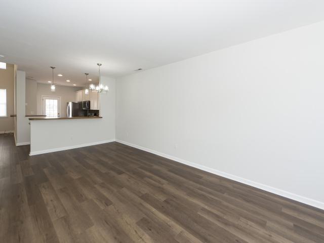 547 Mclernon Trace