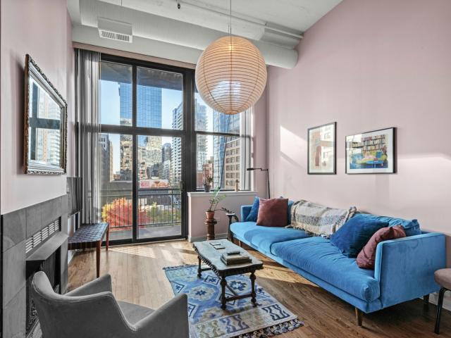 547 S Clark Street # 604
