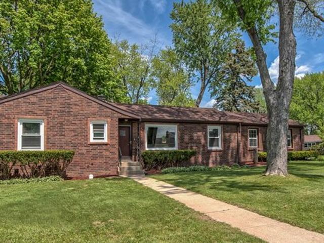 547 Reese Ave, East Dundee, IL 60118